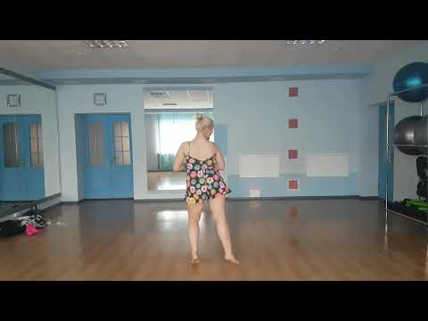Hot Girl Twerking And Moving Her Butt Very Seducing Dance Feat Darina Konstantinova Full_HD