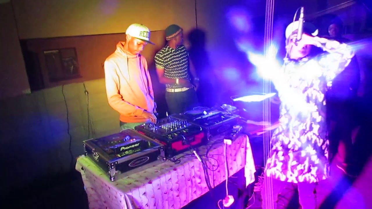 Roll up cover performance FB Party - YouTube
