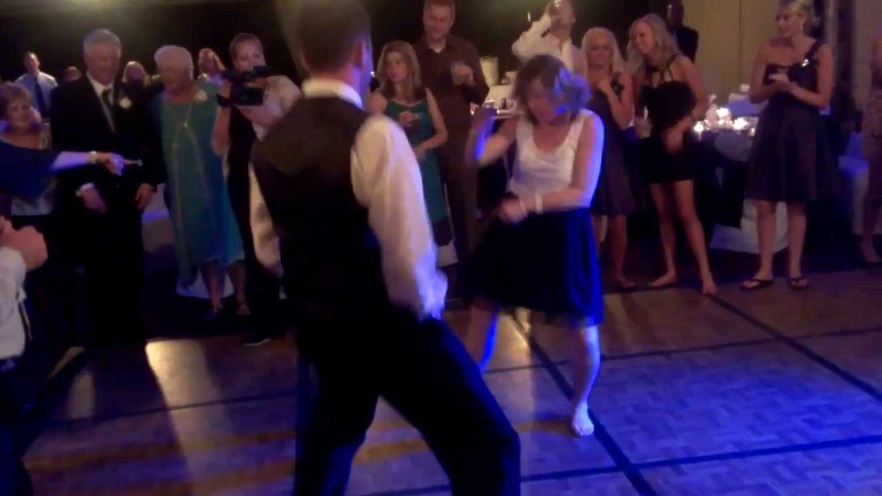 Bad dancing ends hilarious - YouTube