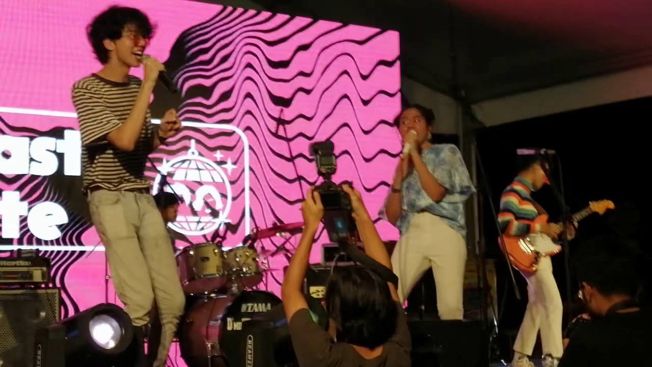 PASTEL LITE - HELLO SAYANG (FT. ACAP ashraf LOKO) SHAH ALAM LIVE - YouTube