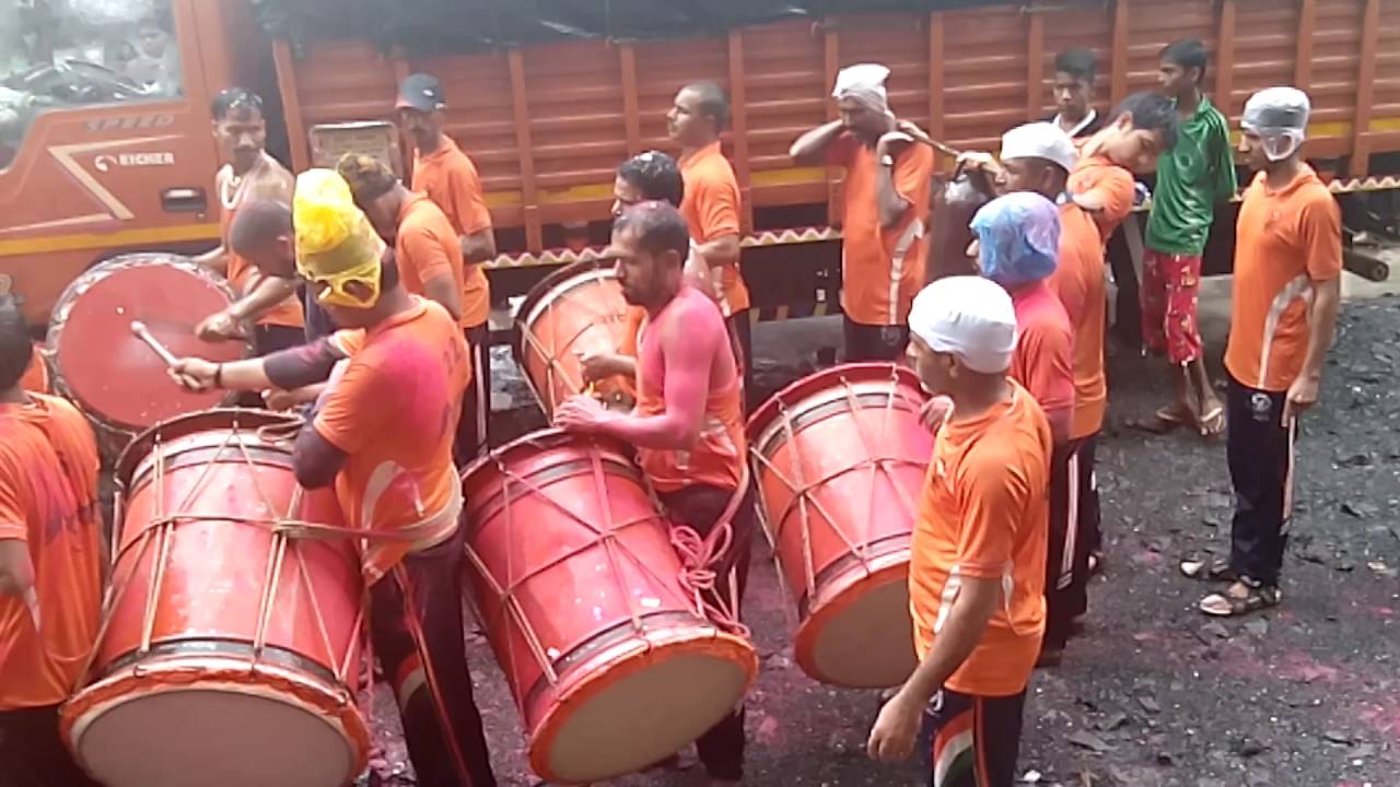 Puneri Dhol Tasha Pathak - YouTube