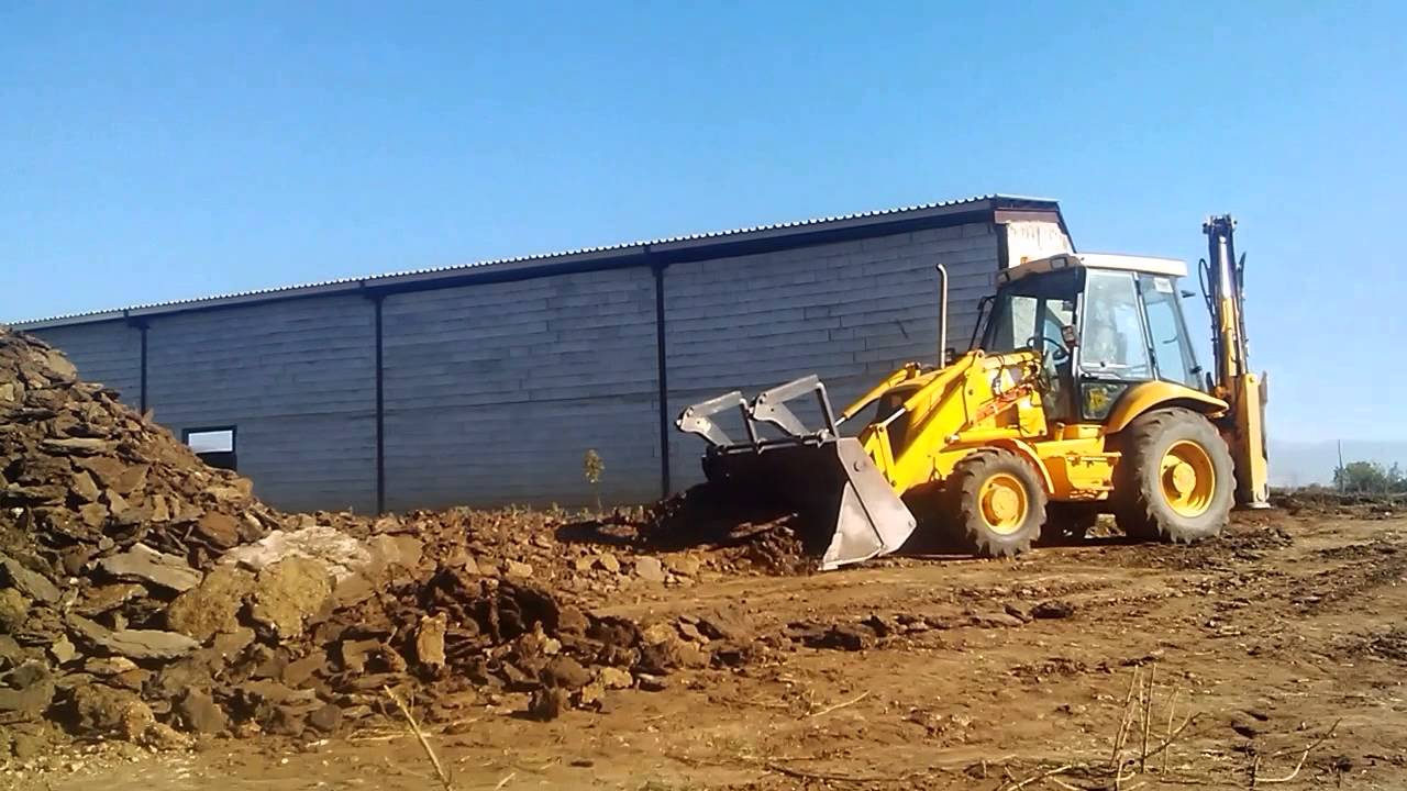 JCB 3CX digger - loader at work - YouTube