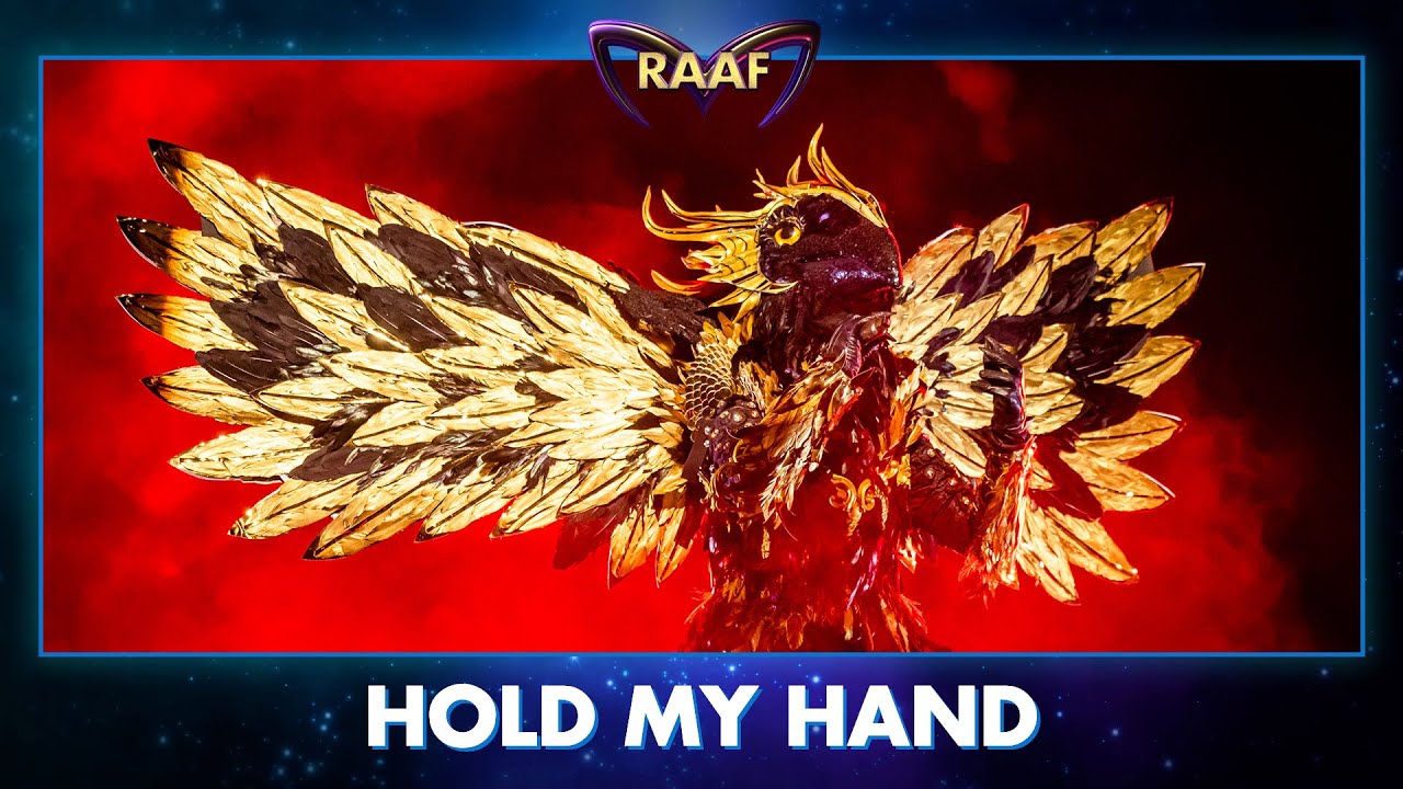Raaf - ‘Hold My Hand’ | The Masked Singer | seizoen 3 | VTM - YouTube