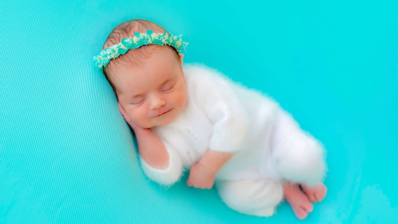 White noise for your baby | Relaxing hum for your little one's peaceful ...