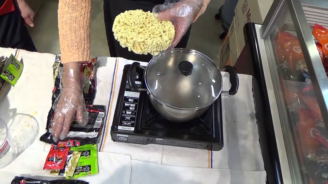 How to make ramyeon - YouTube