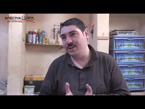 Osmanlı usulü çarkla tespih yapıyor