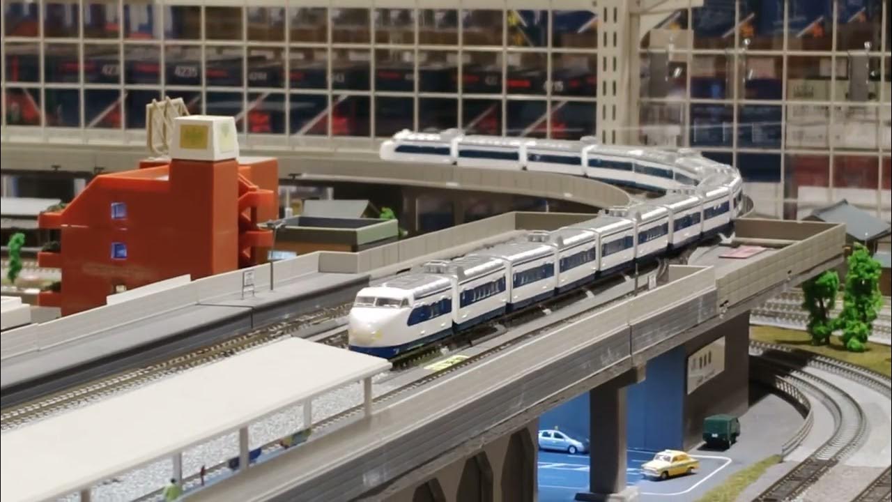 bトレ N700系(8両)&0系(16両)離合 - YouTube