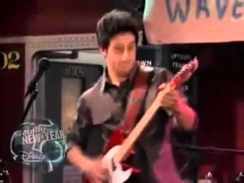 Waverly büyücüleri alex ve justin ' in performansı