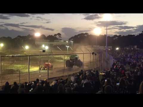 Monster trucks 5 November 2016
