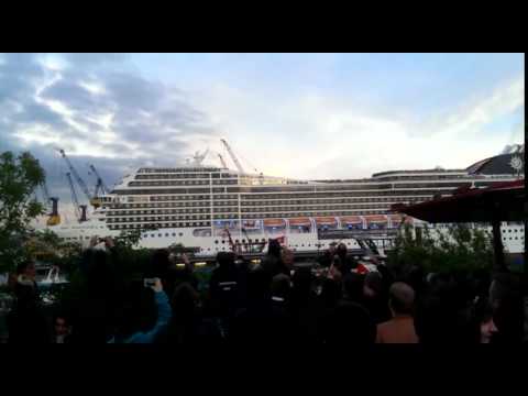 Cruise Ship playing Seven Nation Army