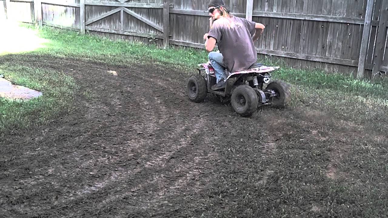 Mini atv drifting around chickens - YouTube