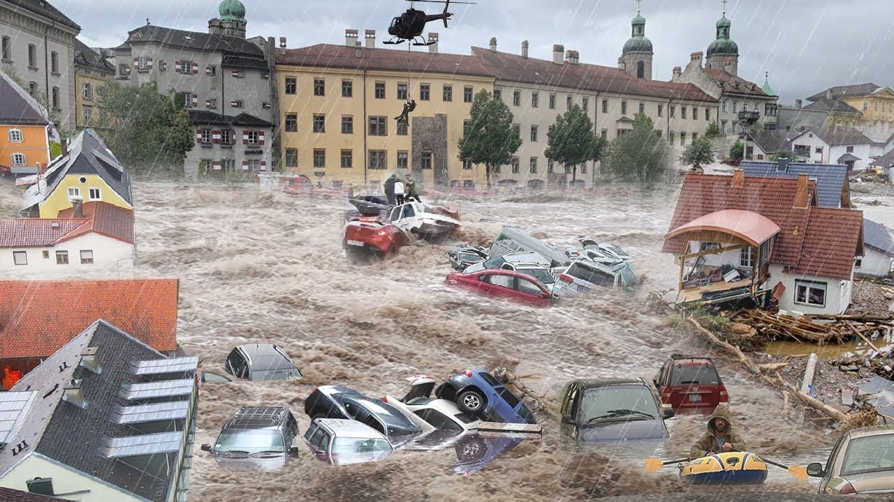 England is sinking deeper today..!! flooding in Market Harborough and ...