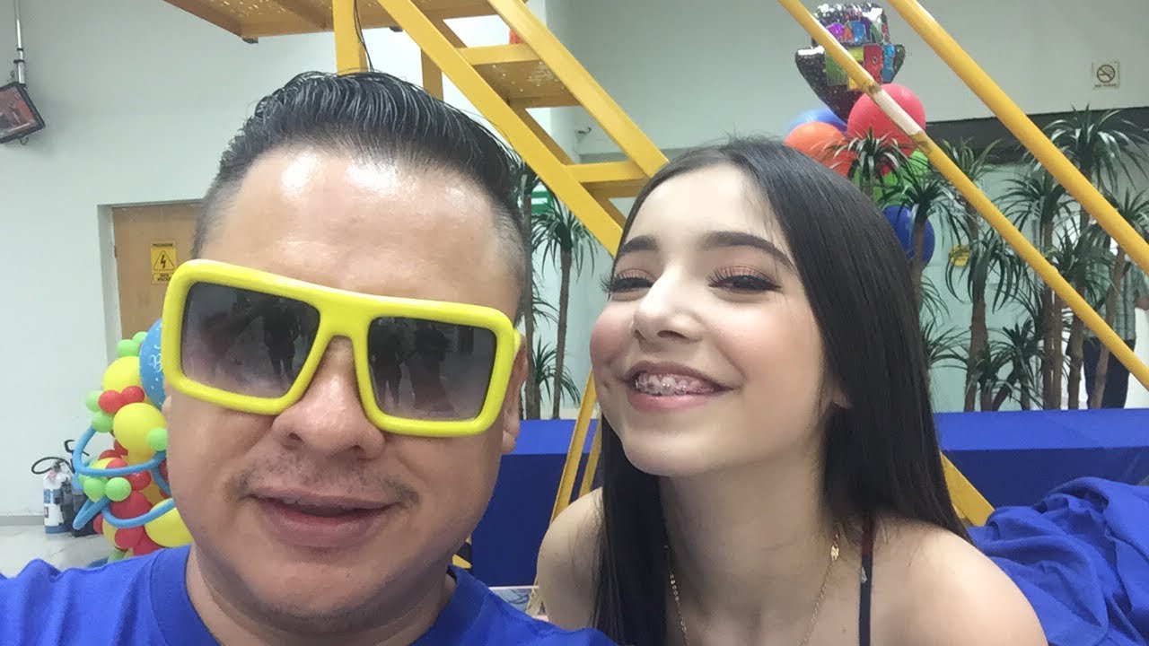 Aquí con Mirka ... solo tiene 13 años y que no las legalicen - YouTube