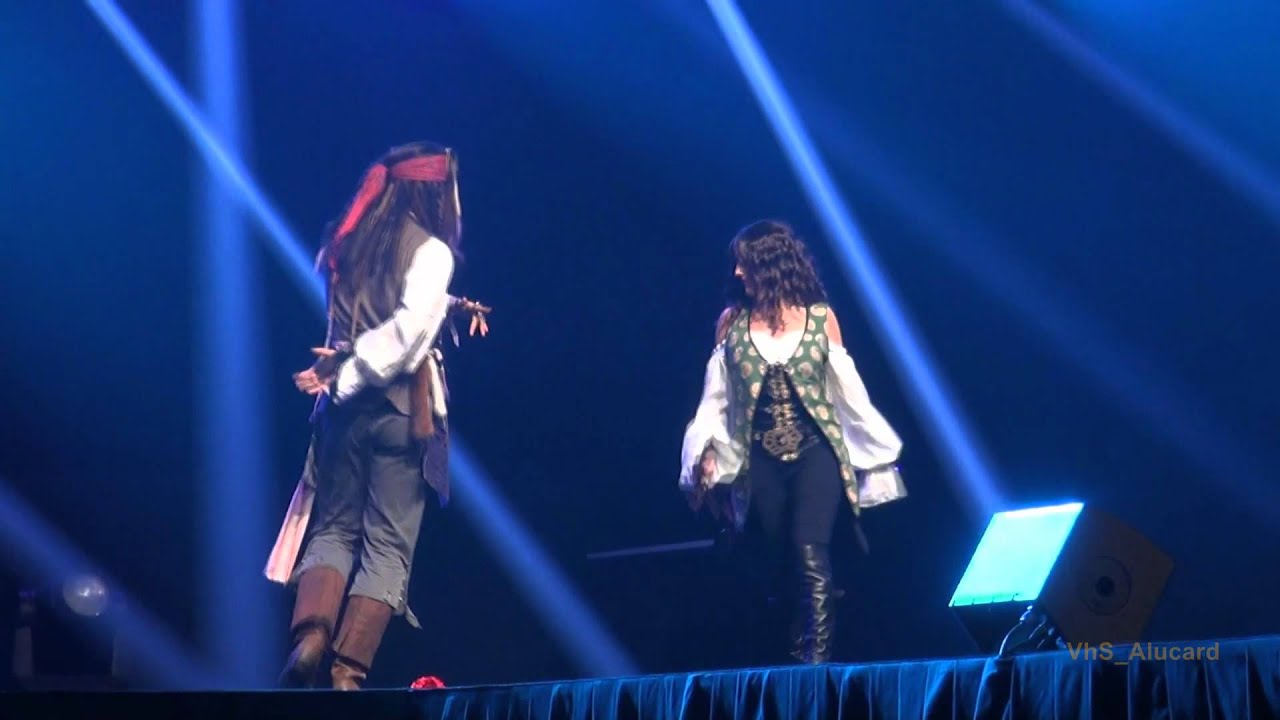 Jack Sparrow & Angelica Teach (Pirates des Caraibes) - YouTube