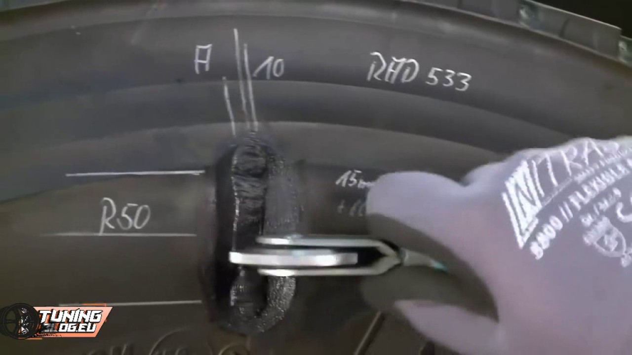 Reifen Reparatur mit REMA TIP TOP vulcanizing Material und Maschine ...