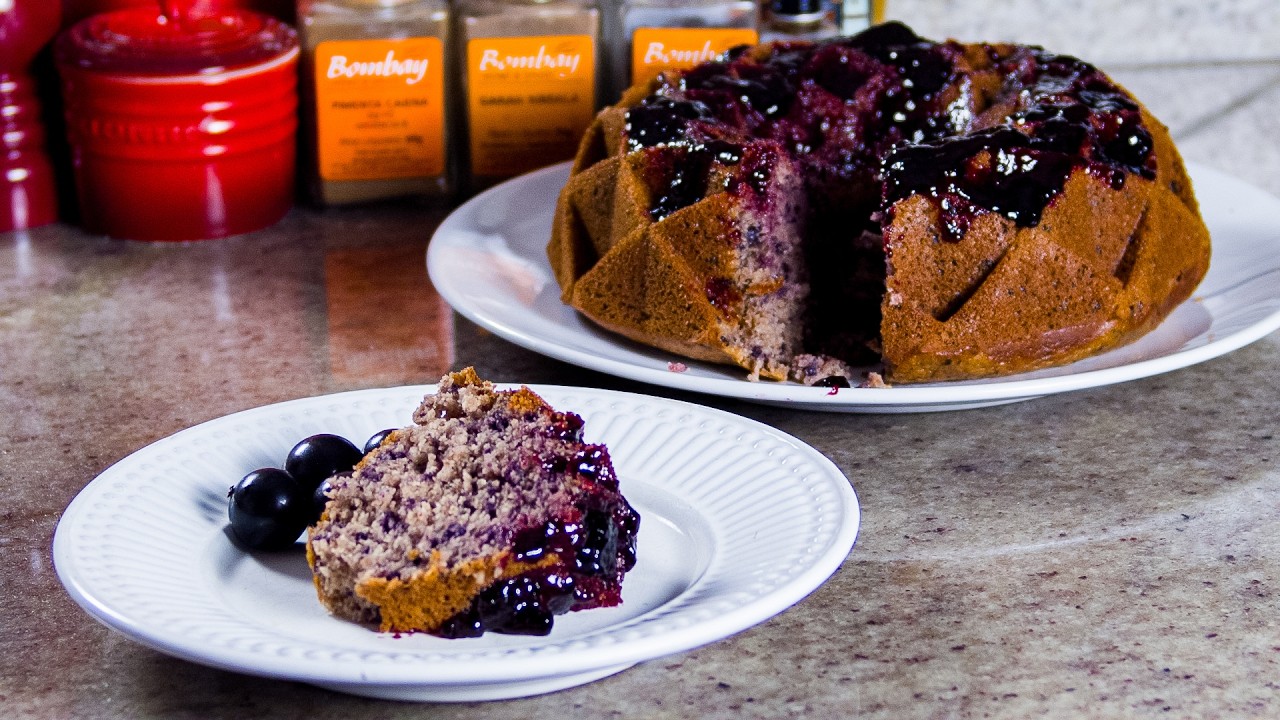 Bolo de Jabuticaba Fofinho com Calda - Receita Muito Fácil de ...