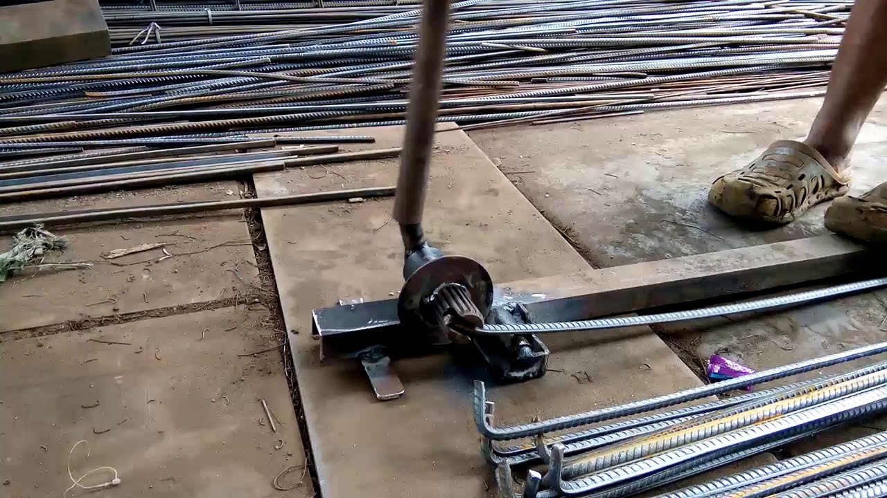 Membuat tekukan behel tulangan sloof - YouTube