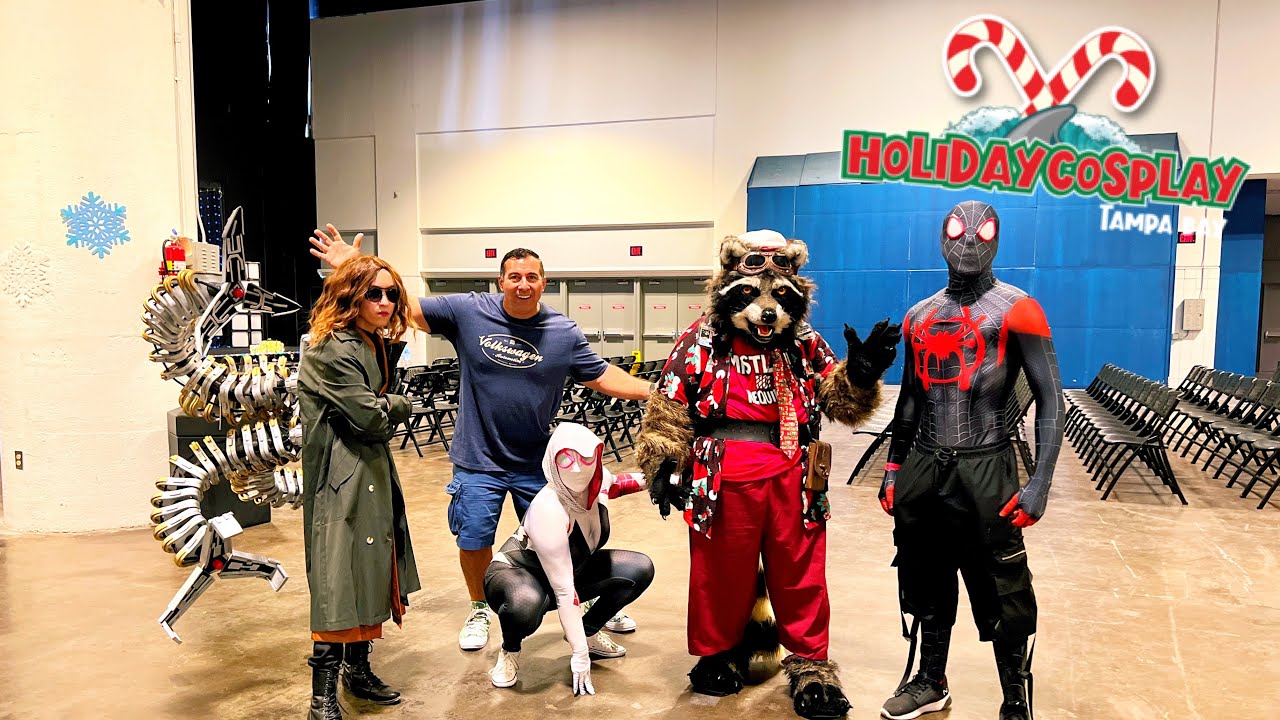 Festive Fandom Extravaganza: HOLIDAY COSPLAY CONVENTION Adventures ...