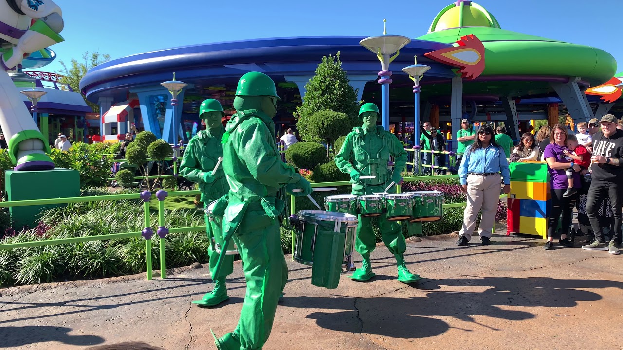 Disney Toy Story Soldiers playing Drums 4K HD Disney World - YouTube