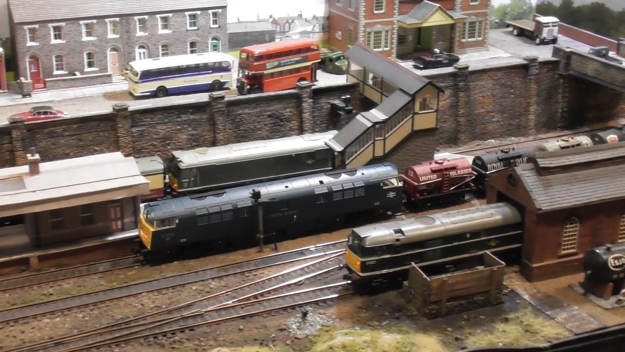 Leeds Model Railway Show 2022 part 2 - YouTube
