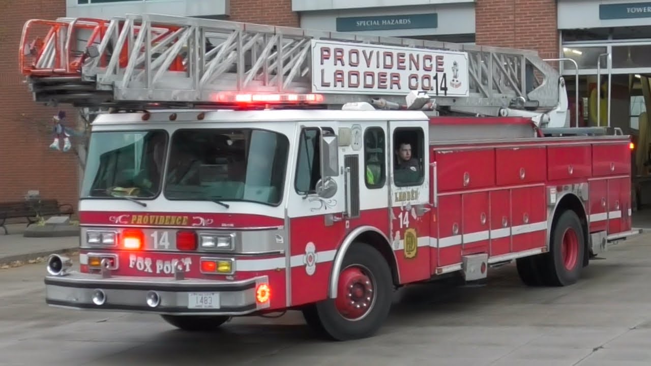 Providence, RI Fire Department Ladder 14 Responding - YouTube