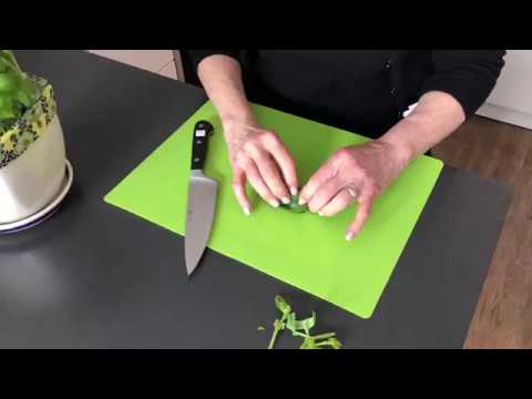 How to: CHOP BASIL - YouTube