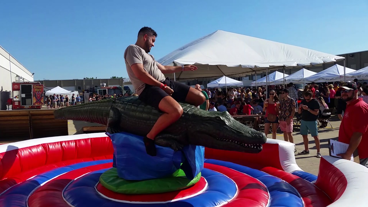 MECHANICAL ALLIGATOR RIDE- FOUR SEASONS AMUSEMENTS - YouTube
