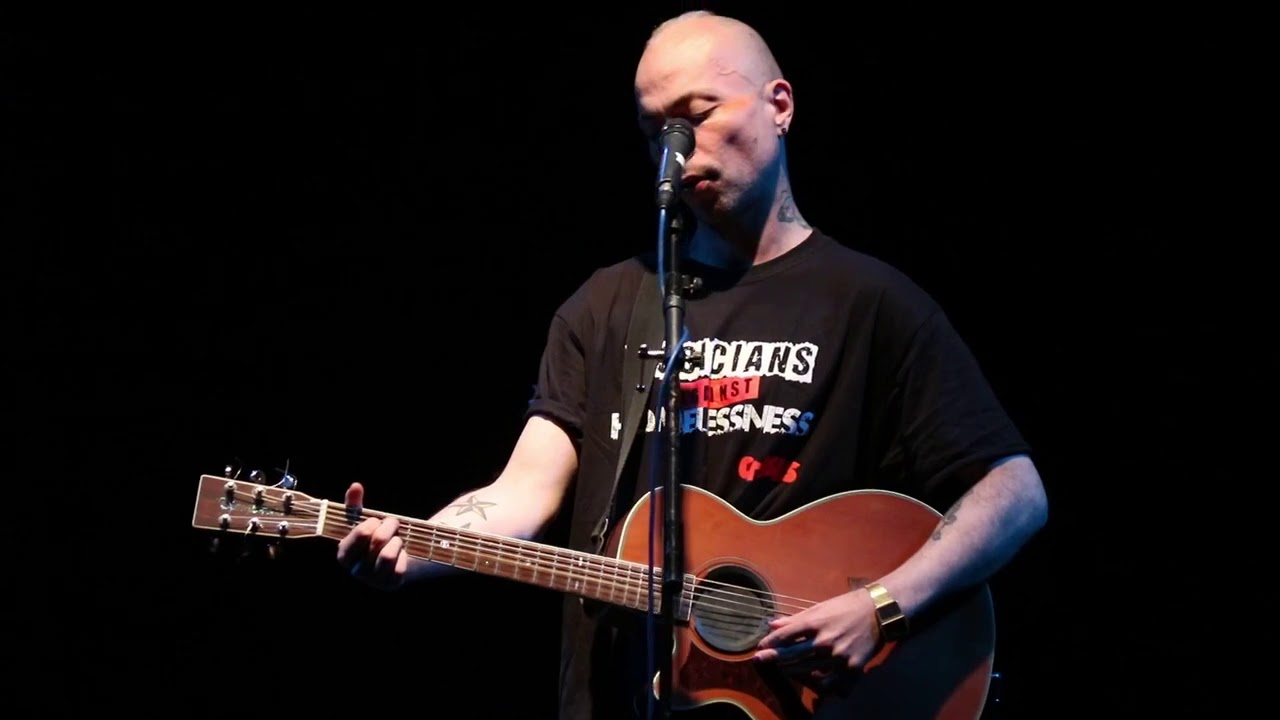 Luke Broughton at the Y Theatre Leicester 240917 - YouTube