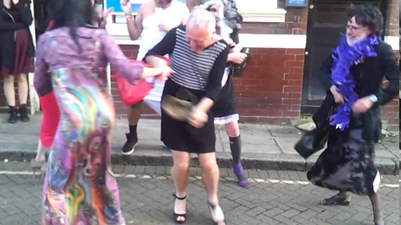 Titanic Drag Race Handbag Fight, 2015 - YouTube