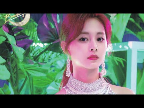 Shape of you|| Tzuyu pics||