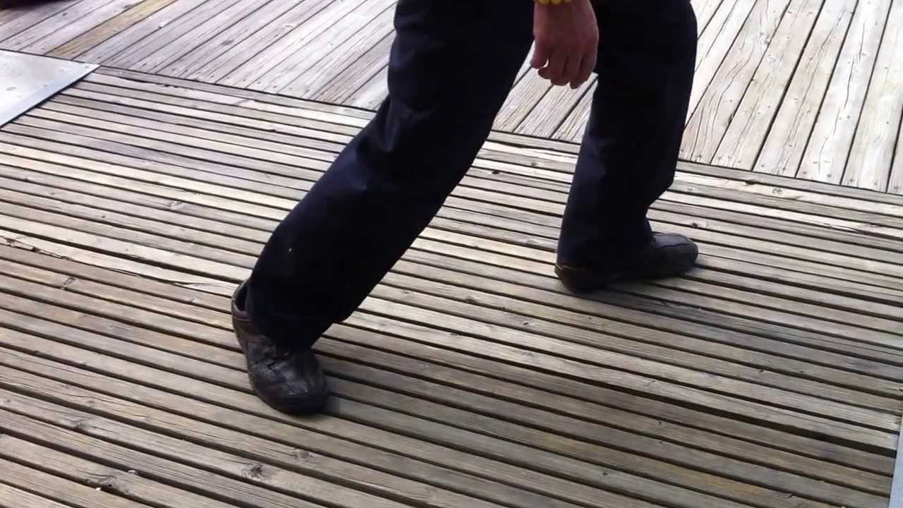 How to do the Tai Chi Walk to strengthen your lower body - YouTube