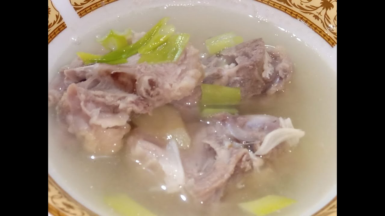 Resep Sup tulang babi ala foods rich - YouTube