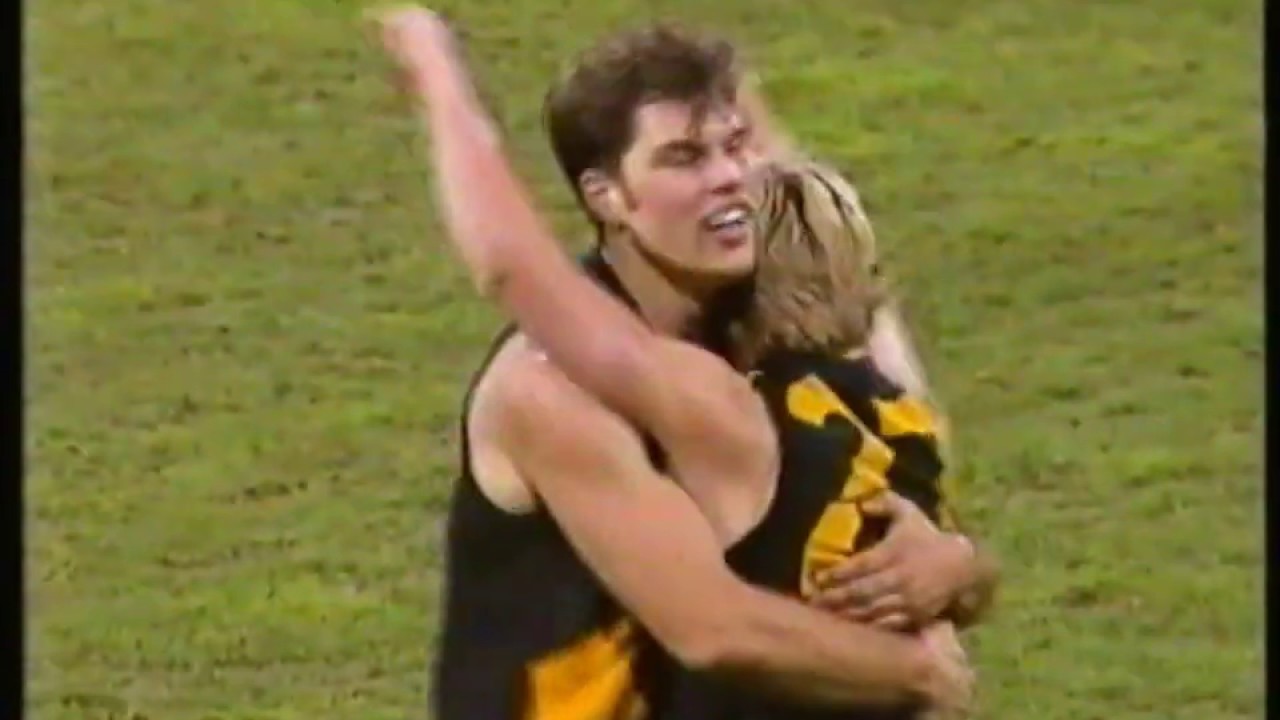 Stuart Maxfield goal vs Essendon 1995 - YouTube