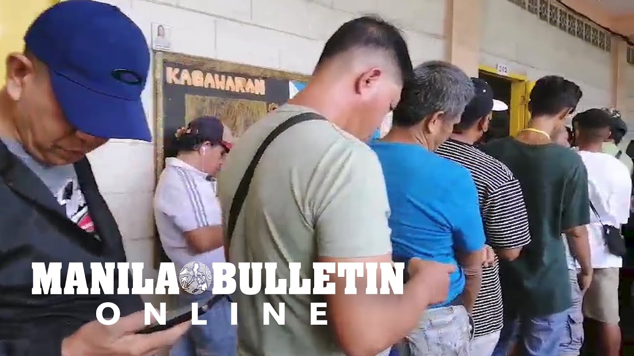 Voters in Manila High School continue to cast their votes for BSK ...
