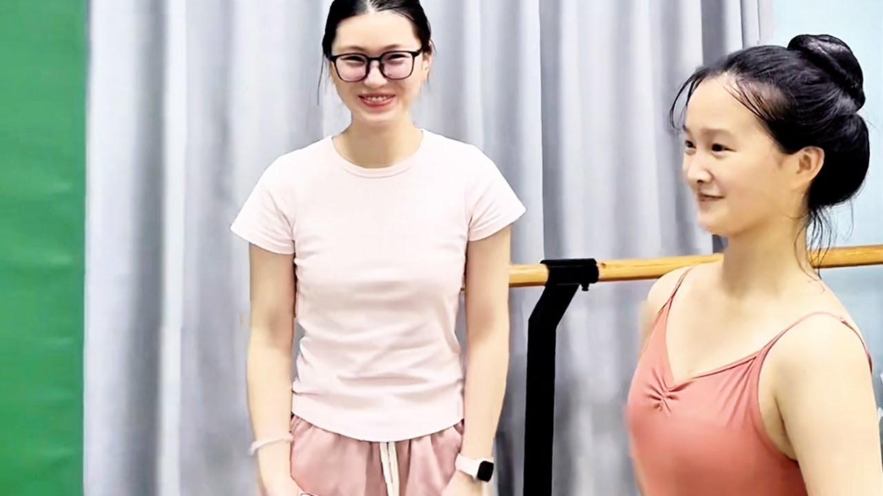 Thigh Flexibility Training in Dance Class: Real Effort, Real Results! 👍 ...