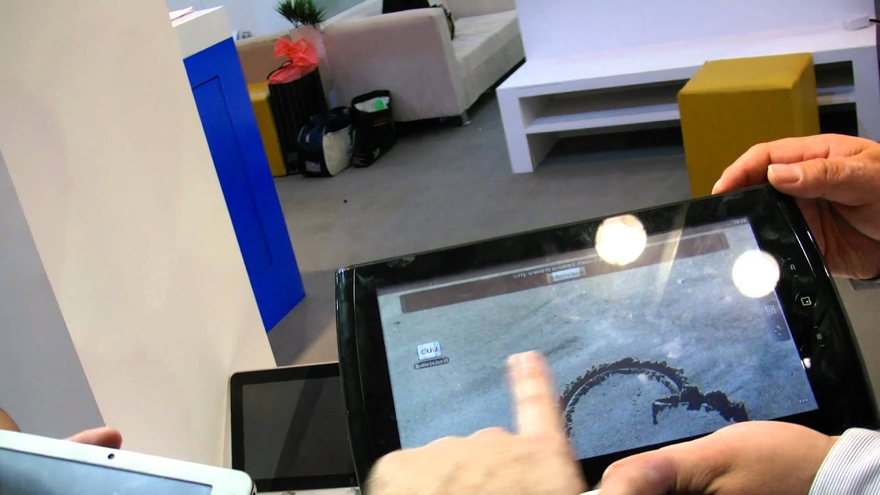 Joyplus shows 7" and 10" Tablets with Pixel Qi displays - YouTube