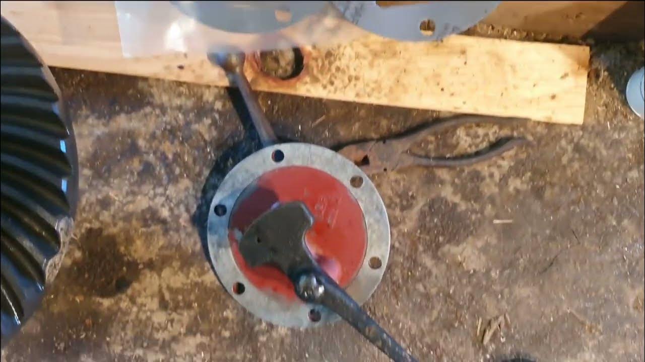 Installing the PTO Speed Selector Lever to the Massey Ferguson 35 835 ...