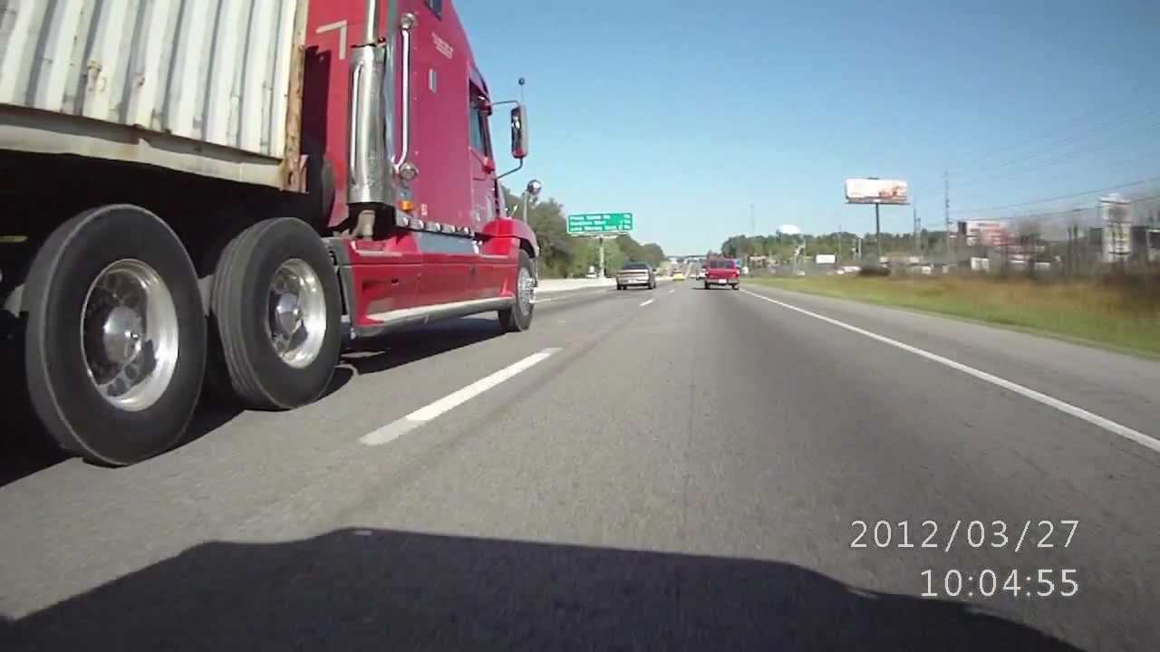 Bumper mounted camera - 18 Wheeler filmed going down the highway ...