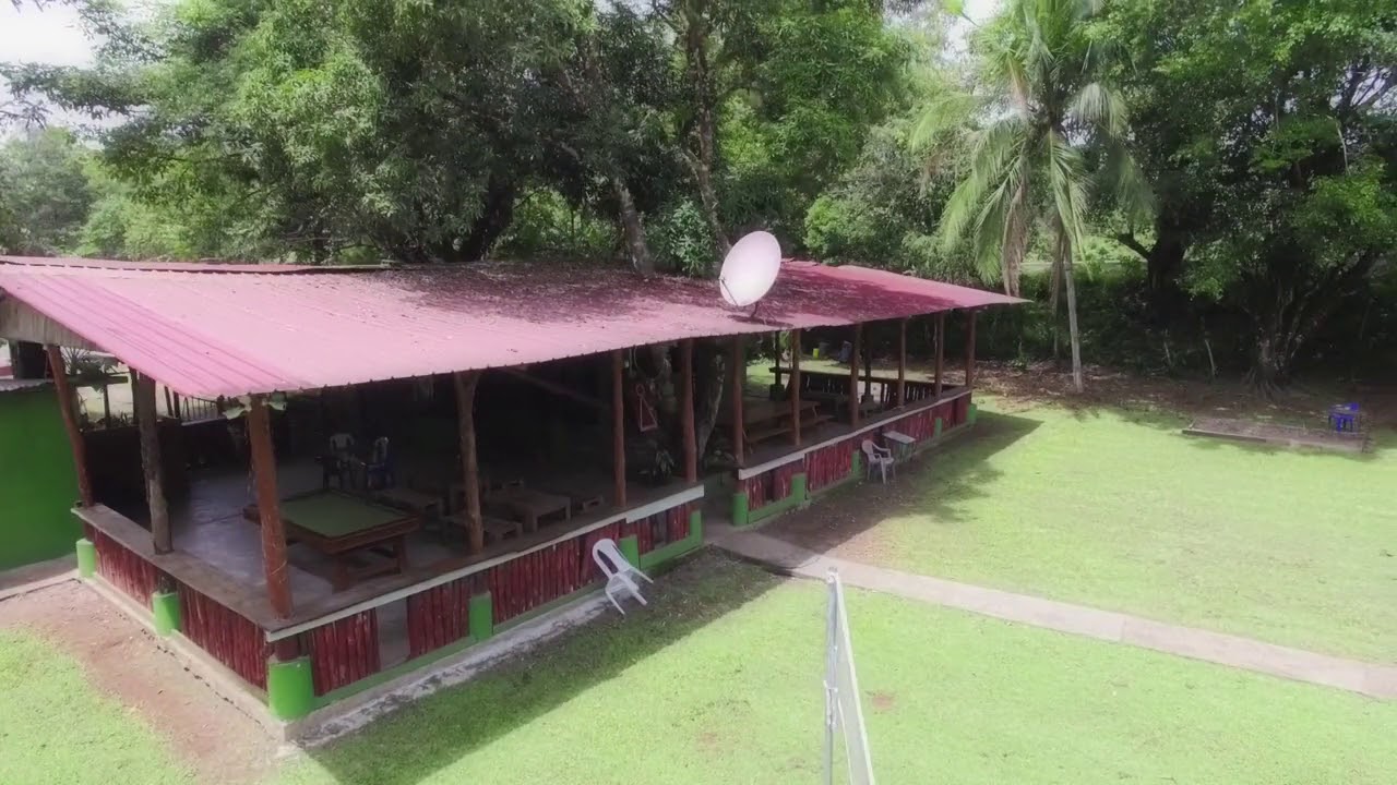 Welcome to the Waterfall Hostel between David and Boquete in Panama ...