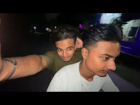 1ST VLOG WITH FRIENDS || YAMMY CAFE 🍽️ - YouTube