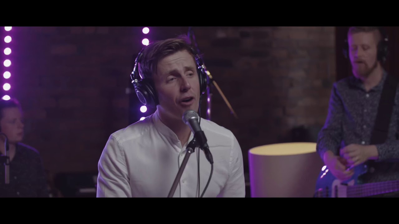 The Jonny Ross Band Cover “Human” By The Killers - YouTube