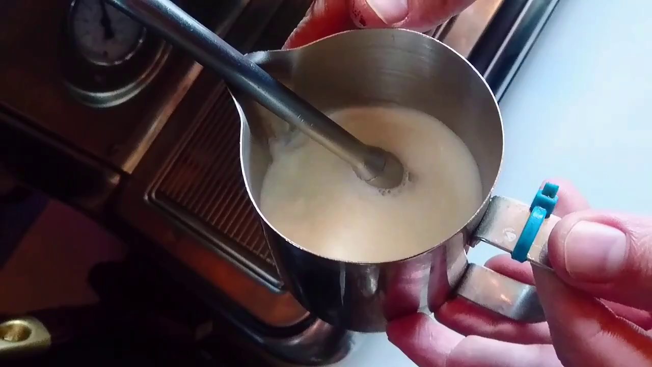 Perfectly steamed milk. 2mm foam for flat white - YouTube