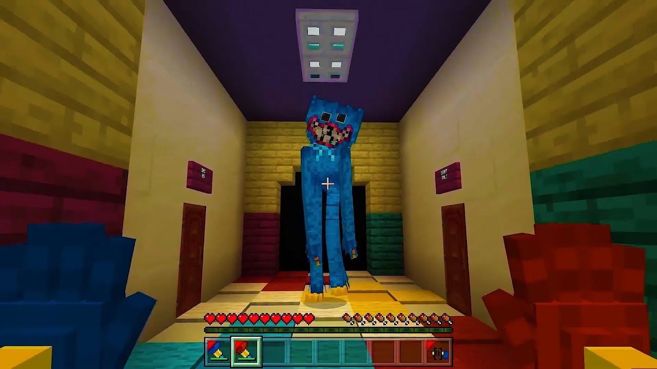 Huggy Wuggy is chasing me - Minecraft - YouTube