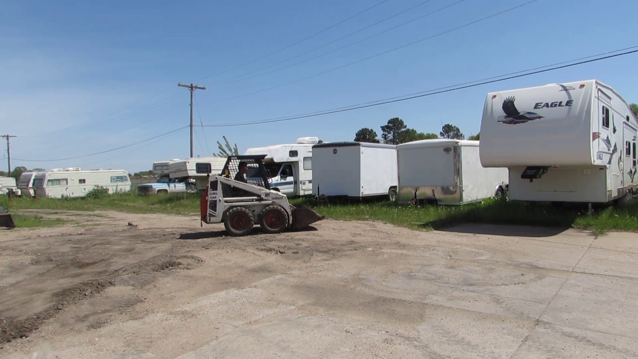 Bobcat 540 Skid loader - YouTube