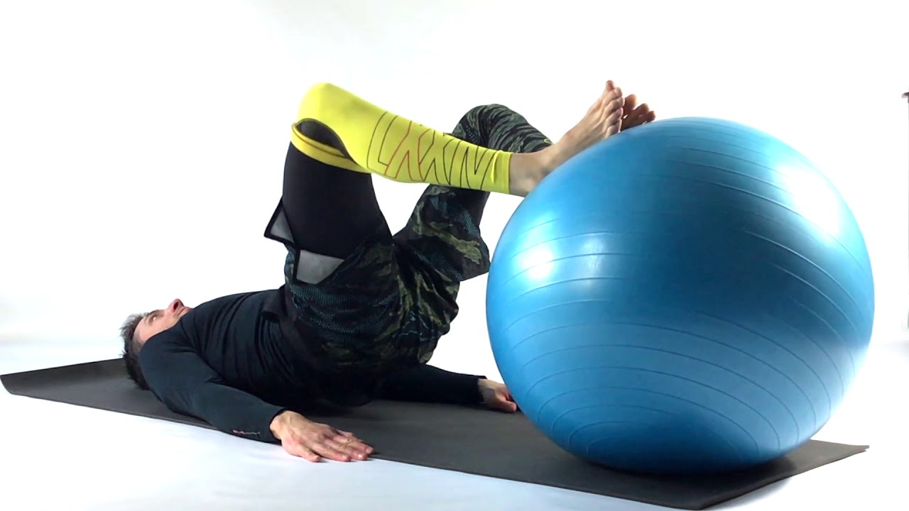 Frog gluteo bridge con fitball - YouTube