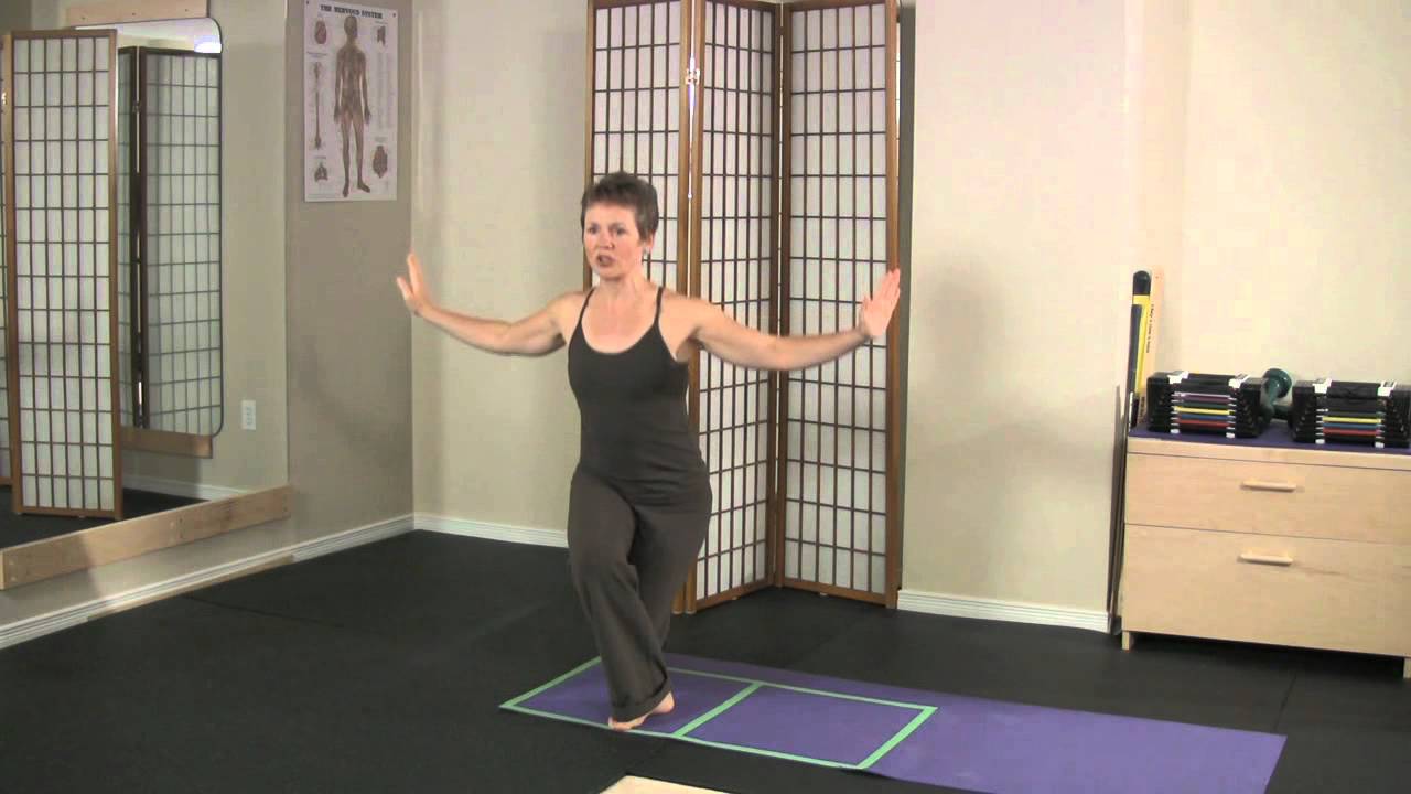 Curtsy Lunge Active Exercise Demonstrated by Physical Therapist - YouTube