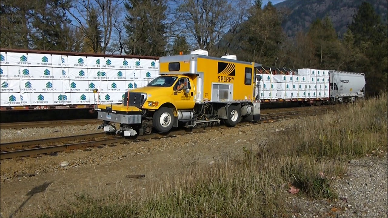 Sperry Truck CPR Castlegar BC October 30, 2019 - YouTube