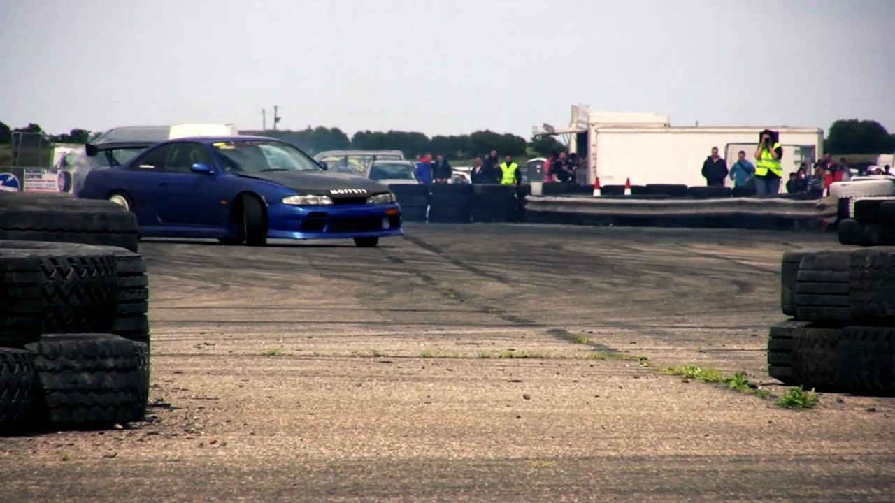 Drifting + Dancing = Driftdance - YouTube