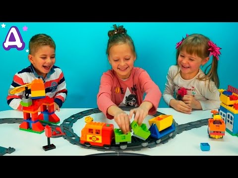 Паровозик ЛЕГО Дупло играем с паровозиком и машинками Lego Duplo ...