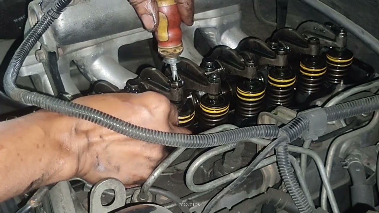 4d56 engine how to adjust valve clearance & starter cleaning - YouTube